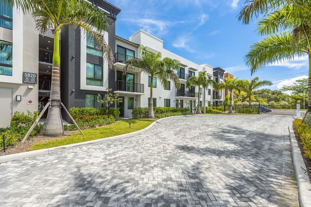 Gallery | The Stellar at Emerald Hills